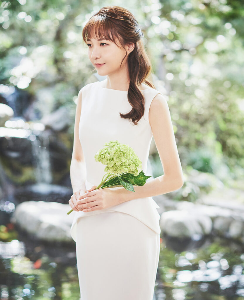 About Suh Yoon Lee Best-Selling Author - SUH YOON LEE